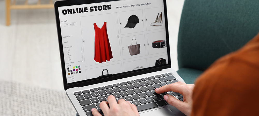 How to Sell Clothes Online [2025 Complete Guide]