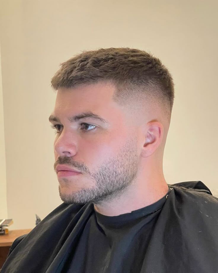 Crew Cut: Consejos y guía de cómo llevar este peinado con estilo